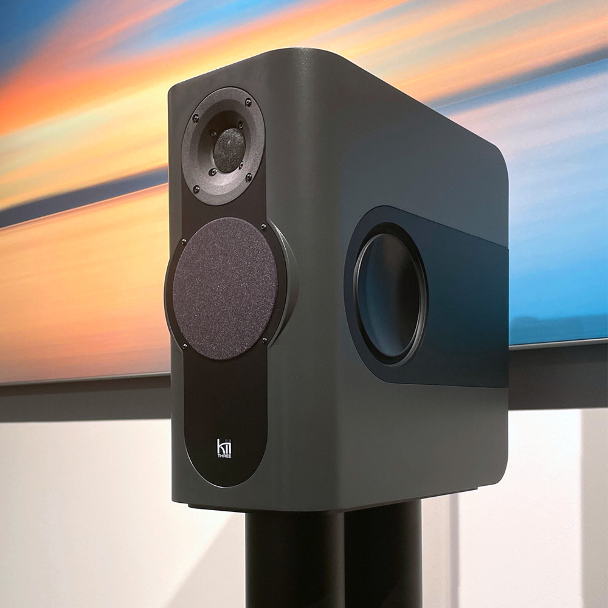 KII THREE SYSTEM DSP-CONTROLLED ACTIVE MONITOR PAIR WITH CONTOLLER - AWAVE