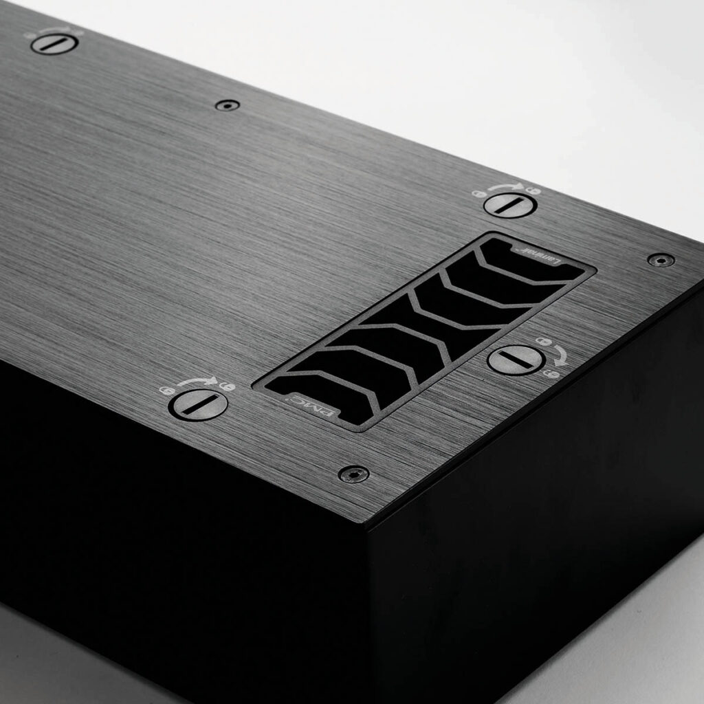 PMC ci90slim wall mounting monitor - AWAVE