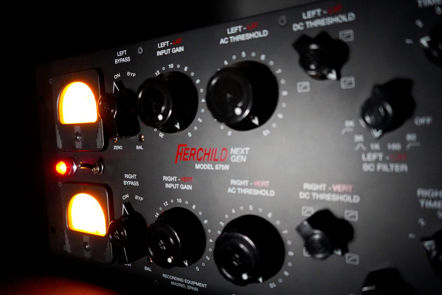 HERCHILD Next Gen Model 670N_1 - AWAVE